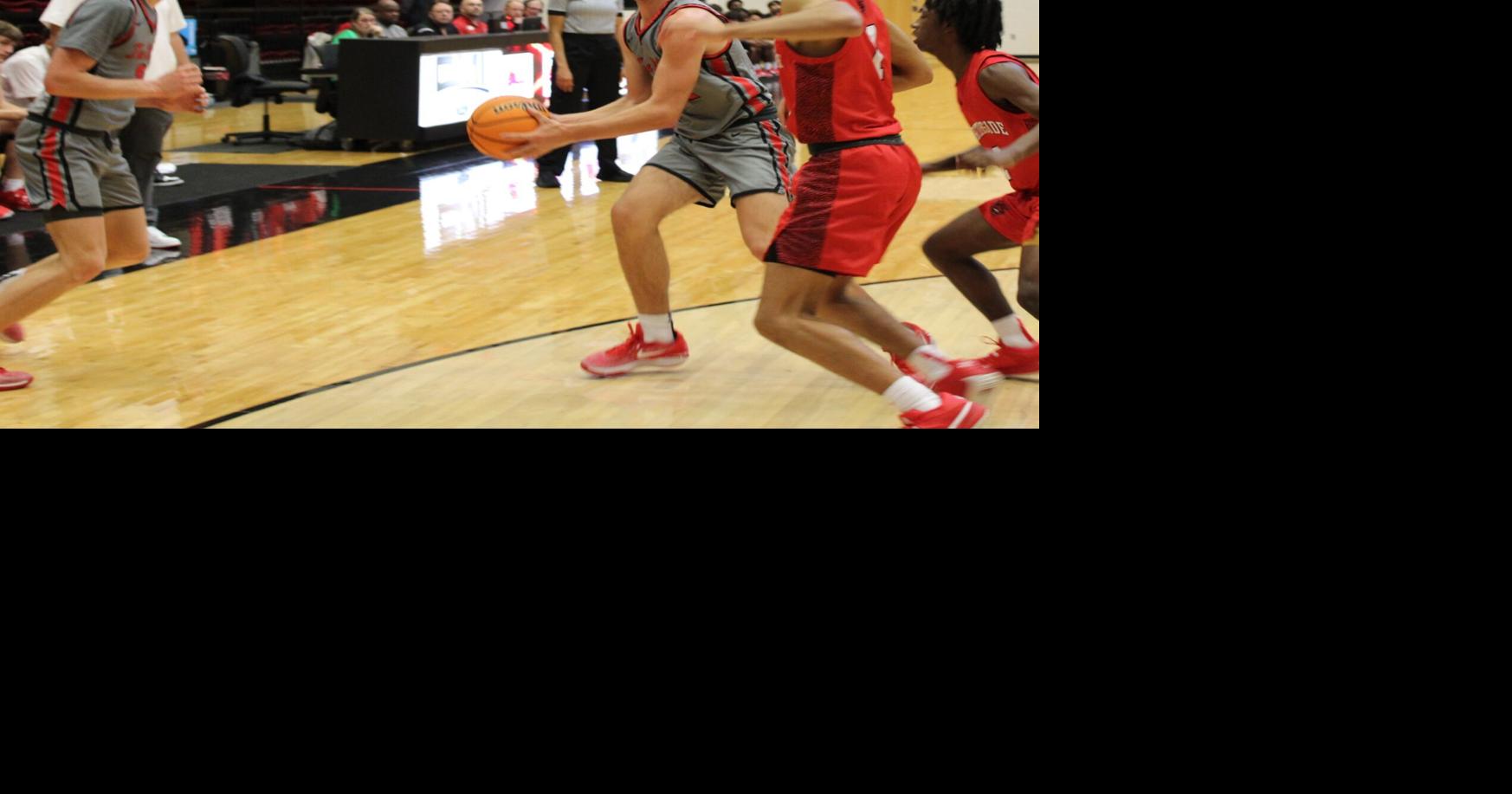 Cyclones fall at home to hot-shooting Airedales | Sports | couriernews.com