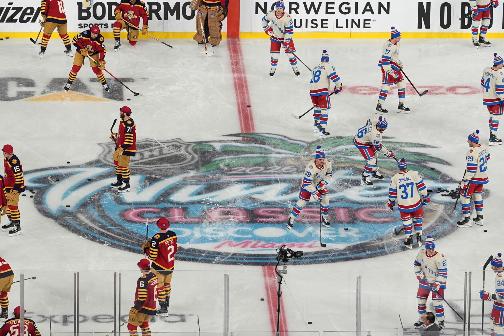 NHL Winter Classic Hockey | Sports | couriernews.com