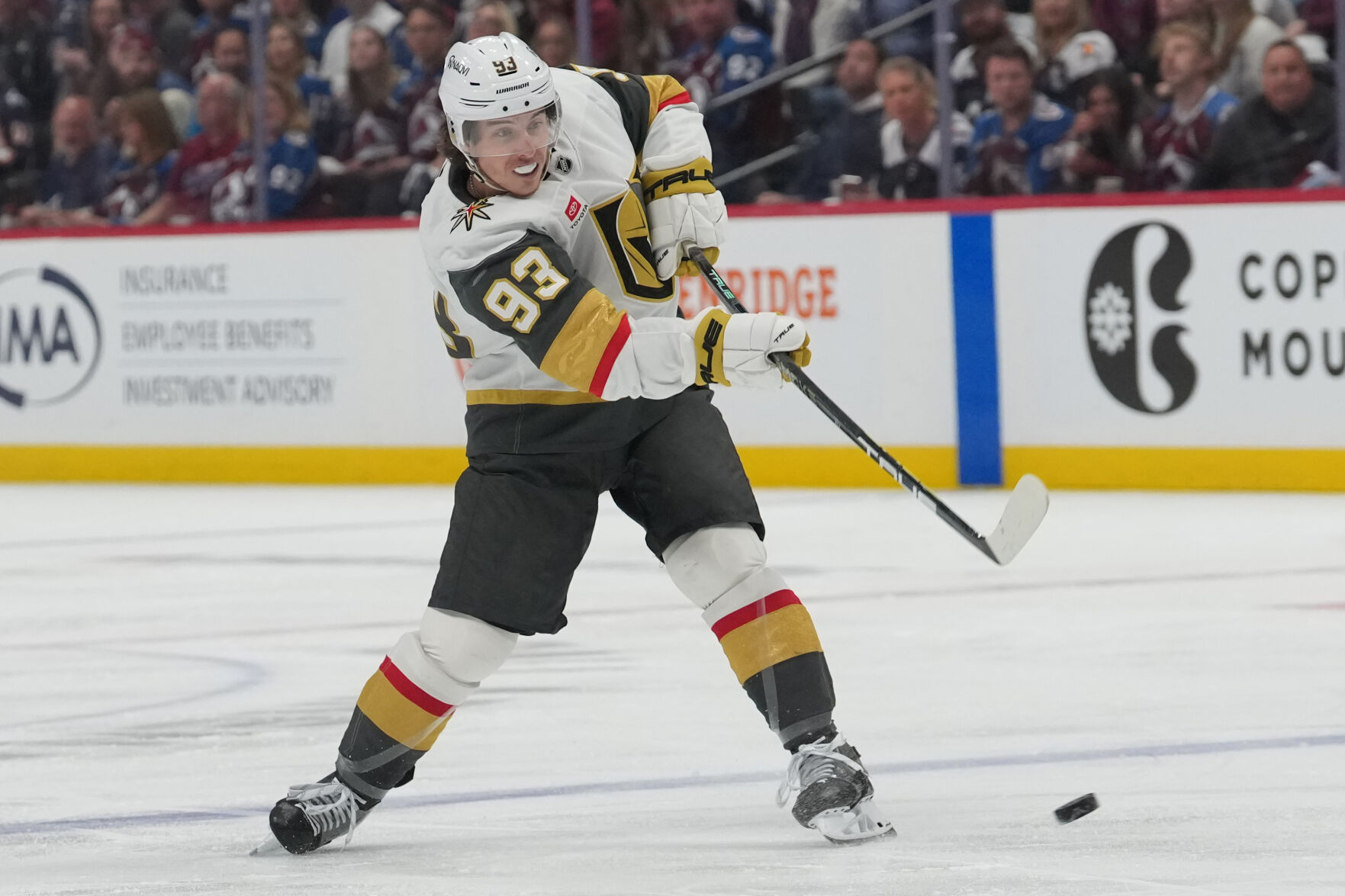 Golden Knights Avalanche Hockey | Sports | couriernews.com