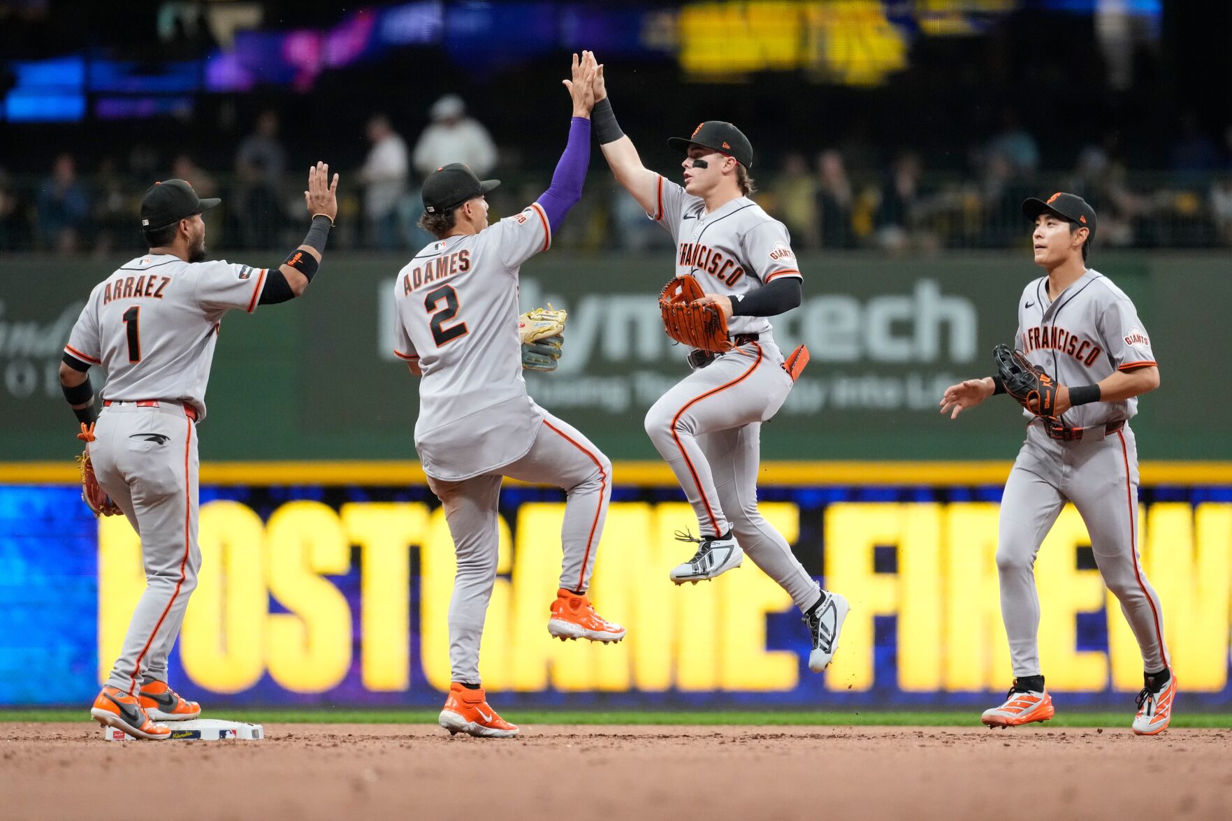 Giants Brewers Baseball | Sports | couriernews.com