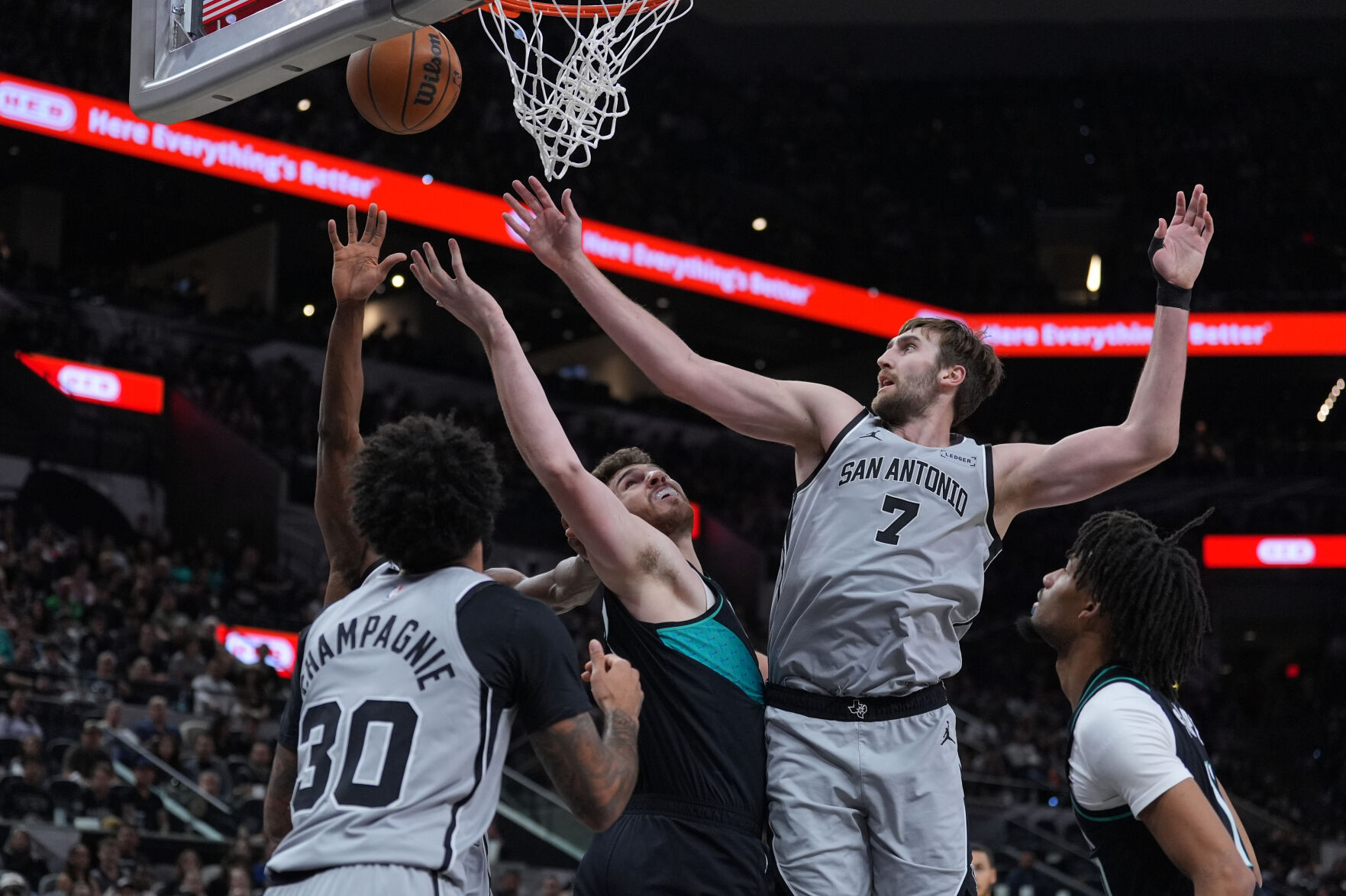 Trail Blazers Spurs Basketball | Sports | couriernews.com