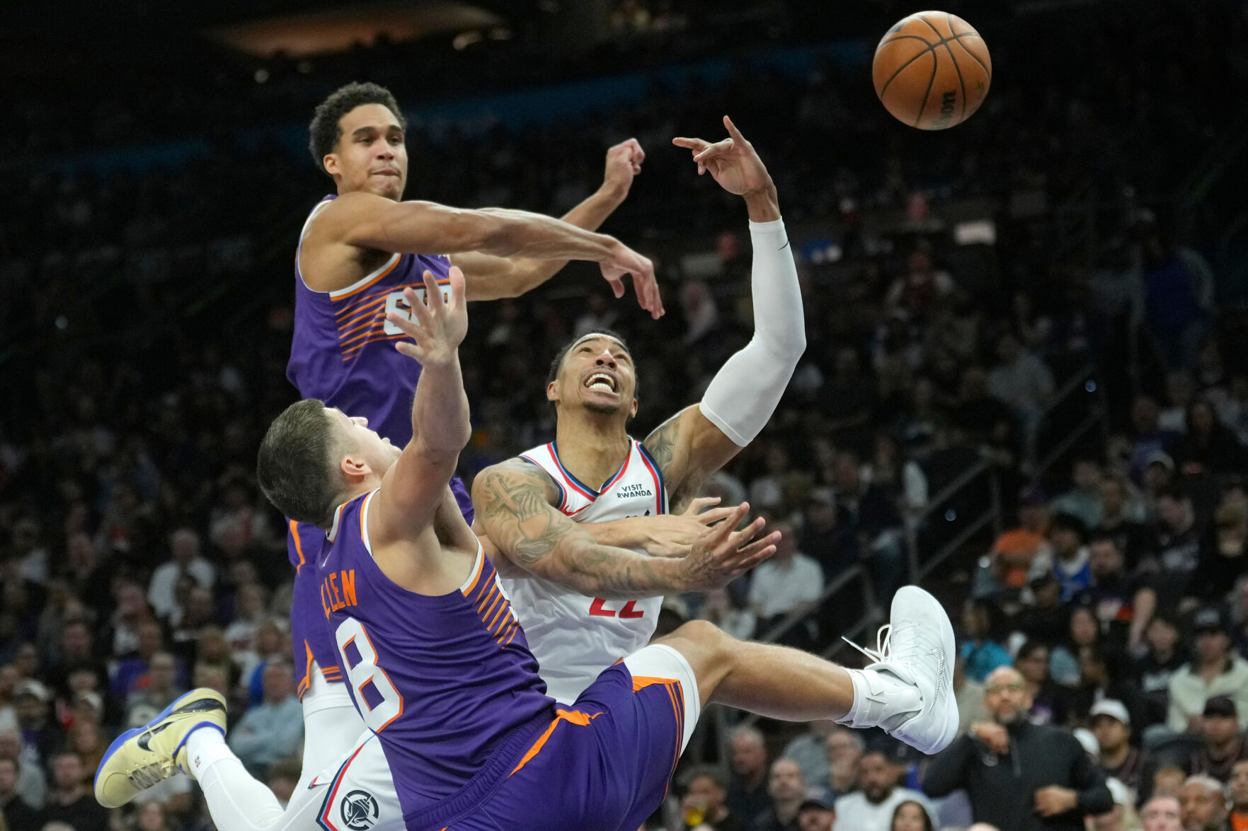 Clippers Suns Basketball | Sports | couriernews.com