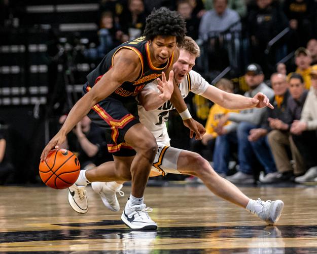 Bennett Stirtz scores 20 points, makes two clutch free throws as Iowa ...