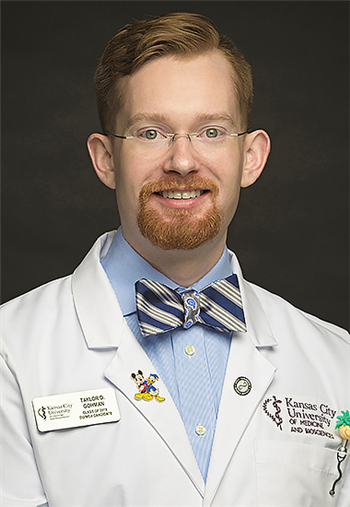 Taylor Gohman receives medical degree | Lifestyles | couriernews.com