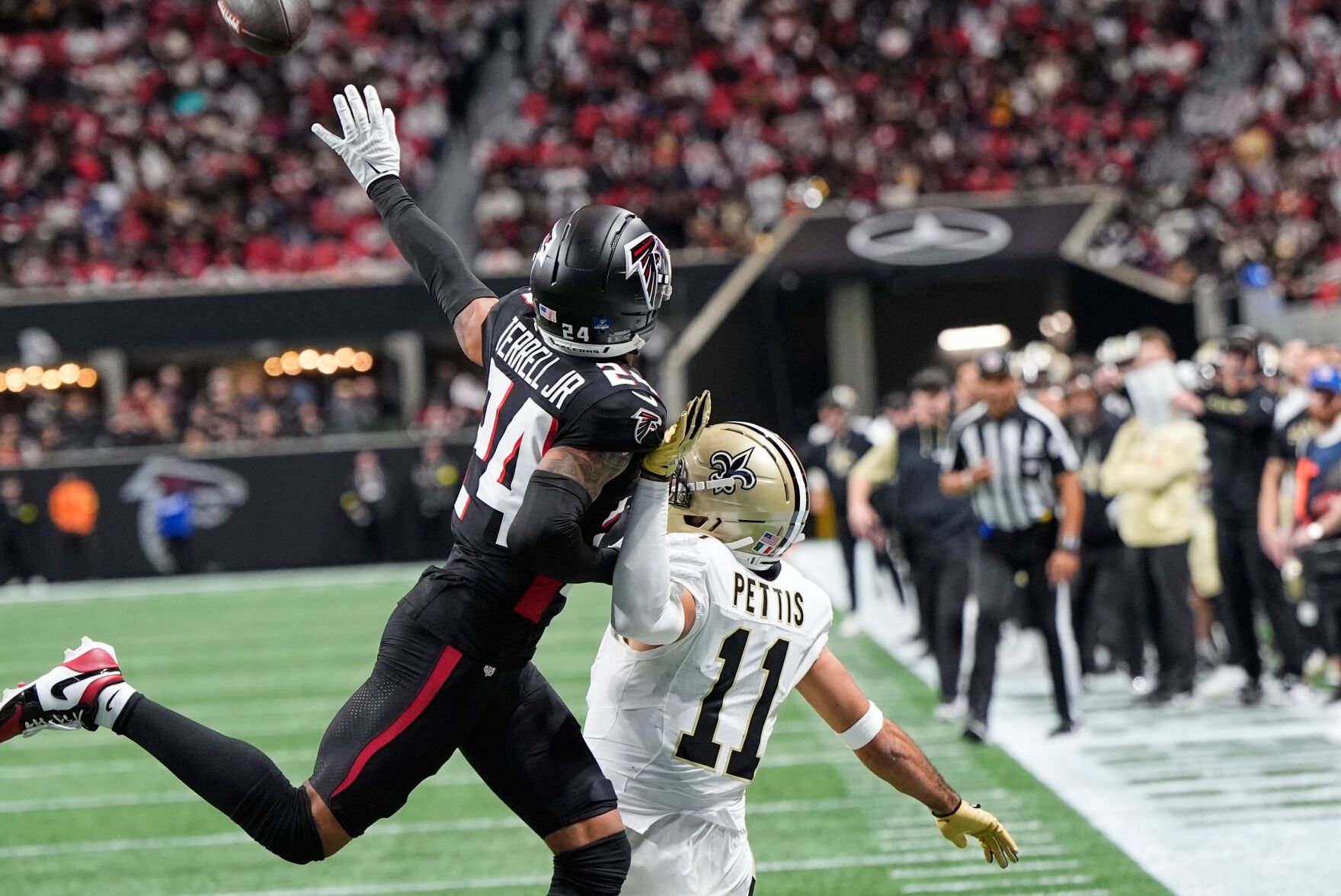Saints Falcons Football | Sports | couriernews.com