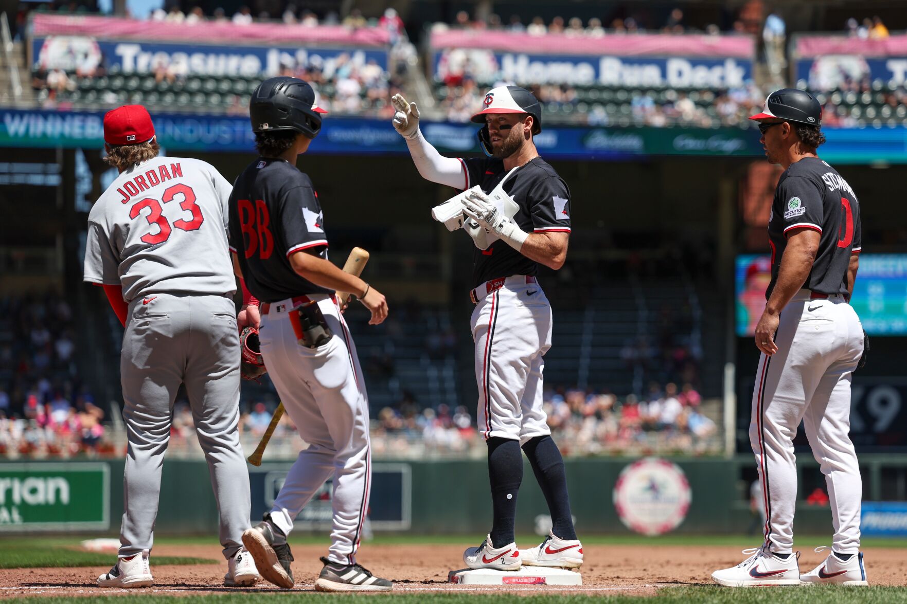 Cardinals Twins Baseball | Sports | couriernews.com