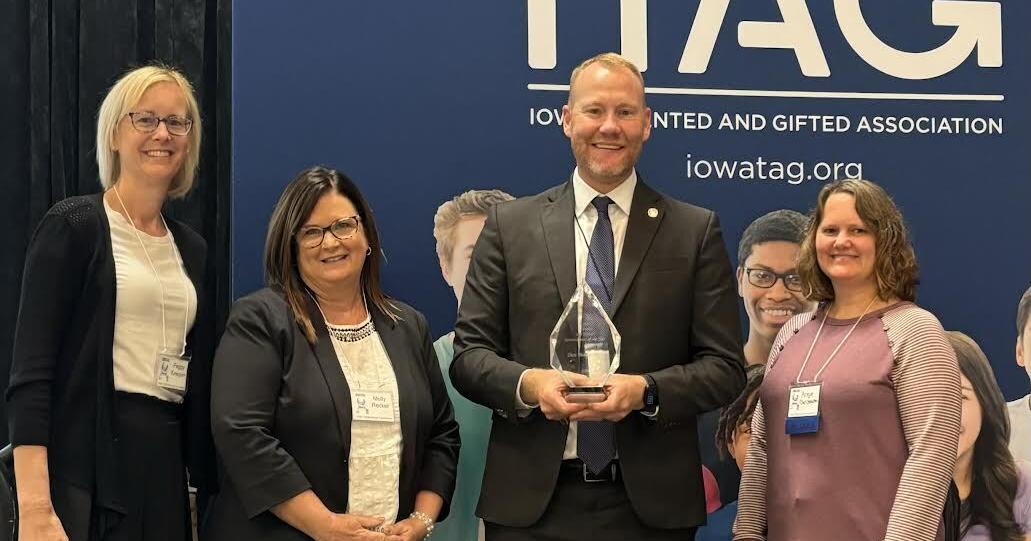 Butler receives award | News | cpioneer.com