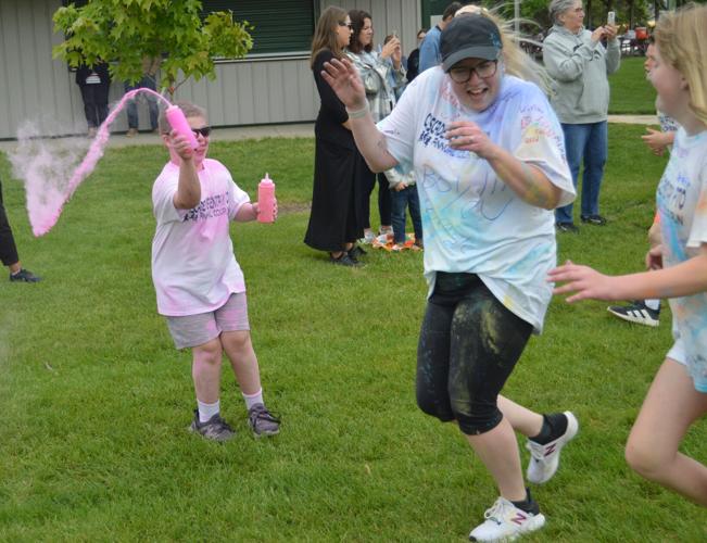 Cascade Elementary School holds annual Color Run fundraiser | News ...