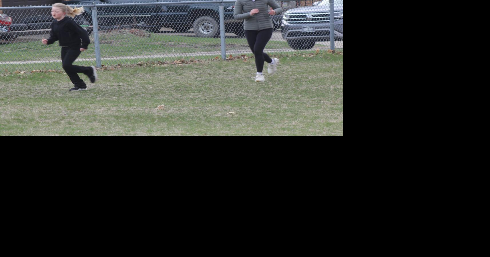 Cascade teacher gets kids into running | News | cpioneer.com