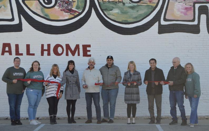 Cascade mural has official opening ceremony | News | cpioneer.com