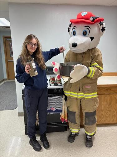 Preparing for chili | Local News | crescent-news.com