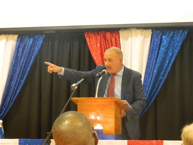 Morton takes Chamber's leadership award, others honored as well | Local ...