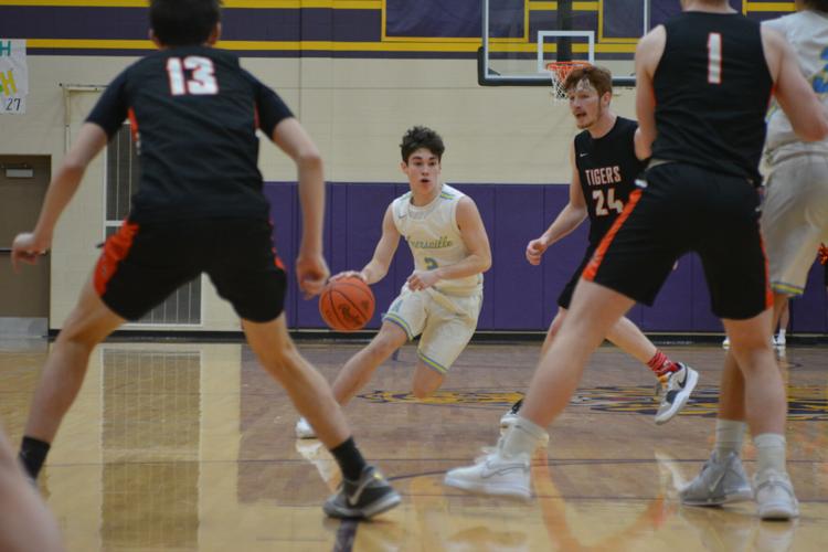 Friday boys basketball: Archers take Route 49; Cats', Tigers win in ...