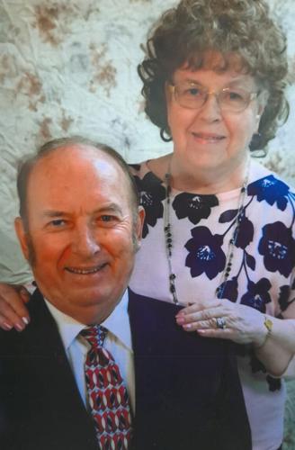 Clifford and Janet Hunt | Anniversaries | crescent-news.com