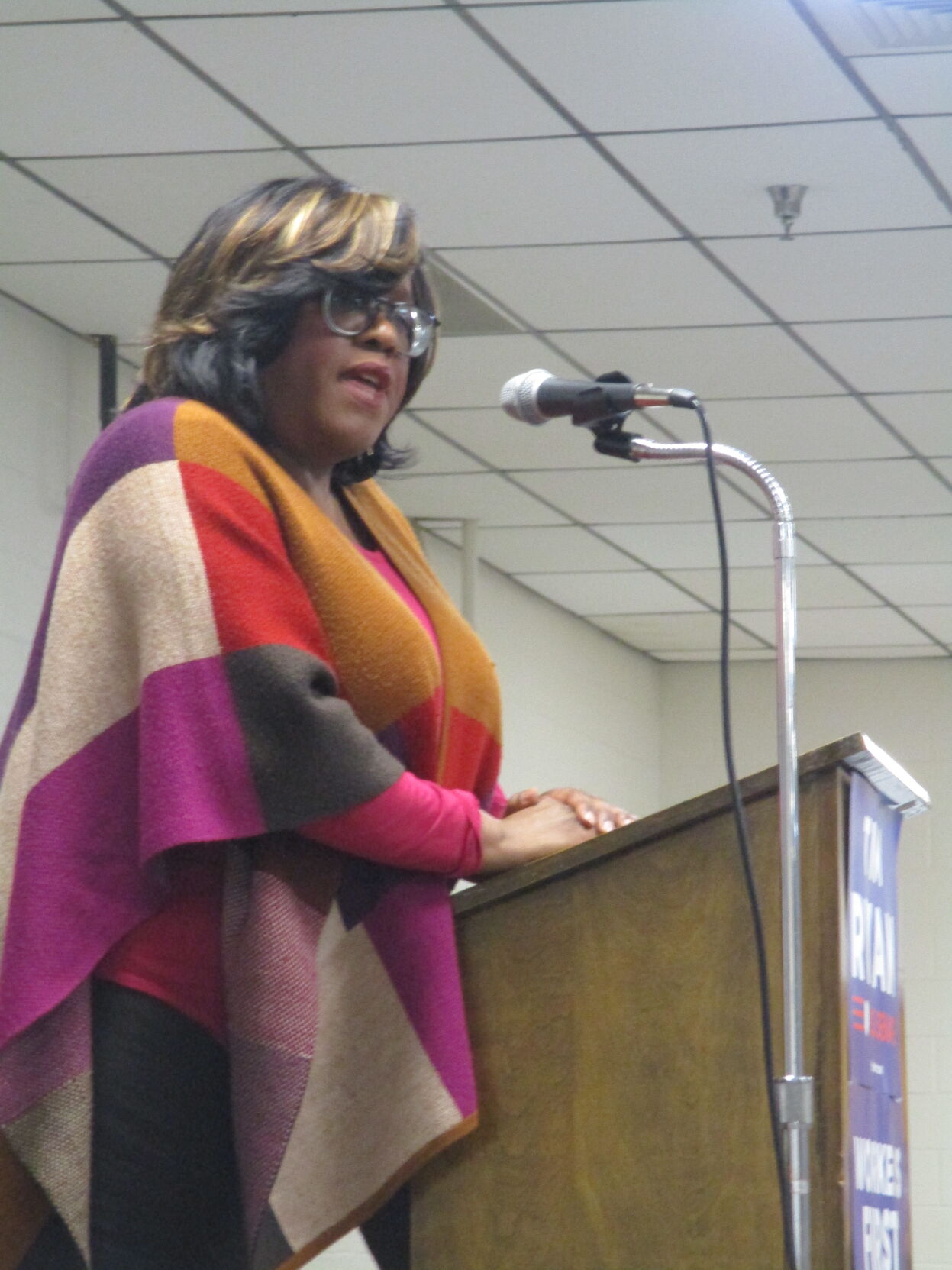 U.S. Senate candidate addresses crowd in Defiance | Local News ...