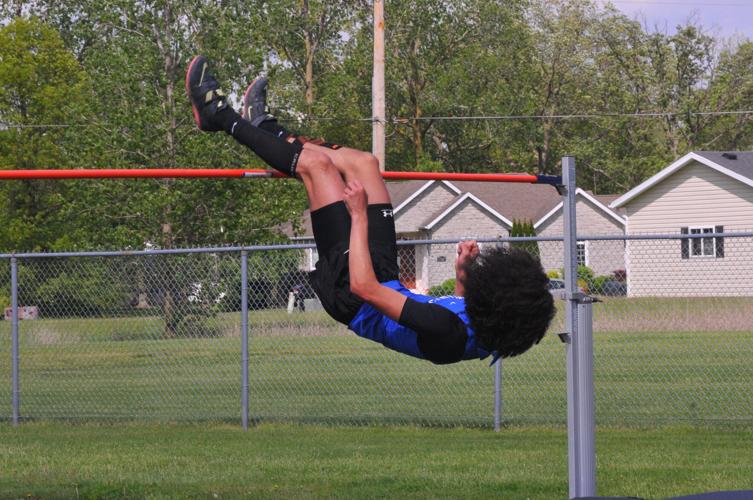 Friday track: O-G sweeps WBL title; DHS boys second | Push | crescent ...