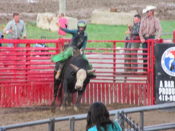 Rodeo fills the grandstand at the Defiance County Fair | News ...