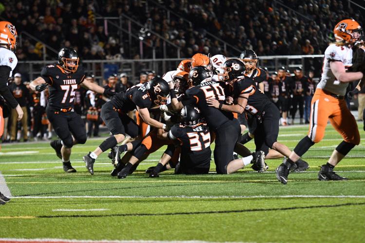 Playoff football: LC shuts down Coldwater, 34-0 | Local Sports ...