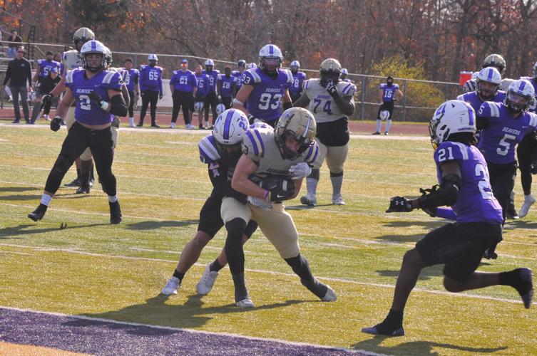 College football: Bluffton escapes with hammer over DC on senior day ...