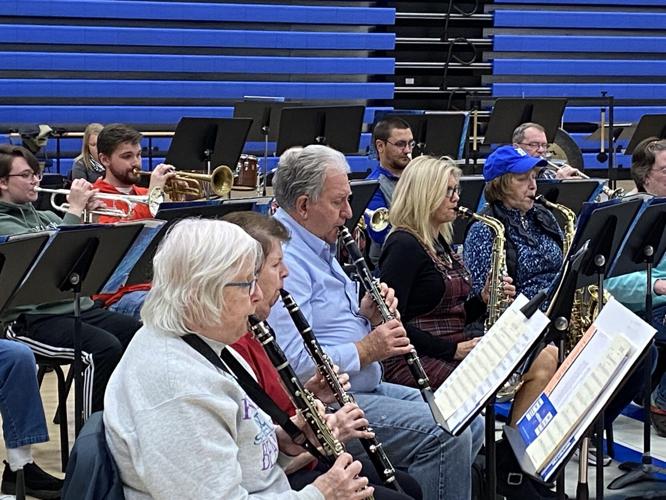 Defiance Community Band prepares for concert | Local News | crescent ...