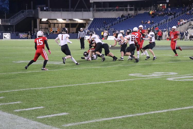 State football: LC falls a drive short in the D-V state title | Local ...