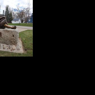 Defiance Public Library has new statue recognizing volunteerism ...