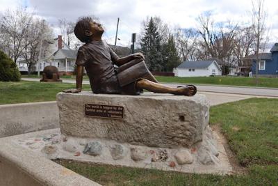 Defiance Public Library has new statue recognizing volunteerism ...
