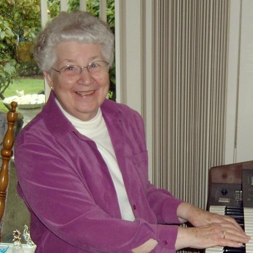 Evelyn Lindemuth | Local Obituaries | crescent-news.com
