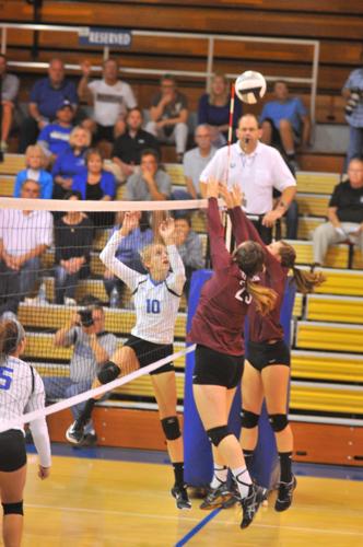 DHS volleyball: Bulldogs win third straight | Local Sports | crescent ...