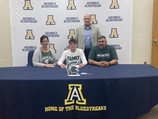 Crites, Laukhuf and Archbold duo make signings official | Local Sports ...