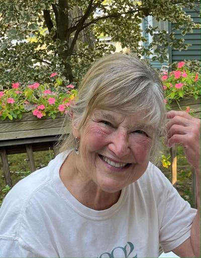 Suzanne Lenhart | Local Obituaries | crescent-news.com