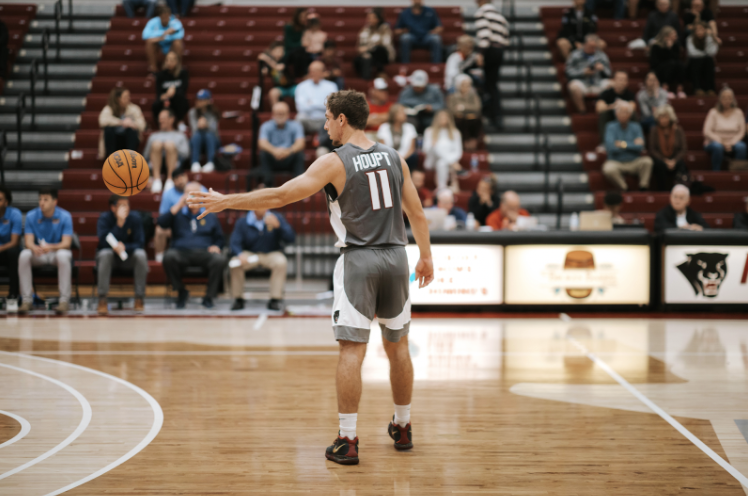 Men’s basketball remains second place in conference | Sports | crimson ...