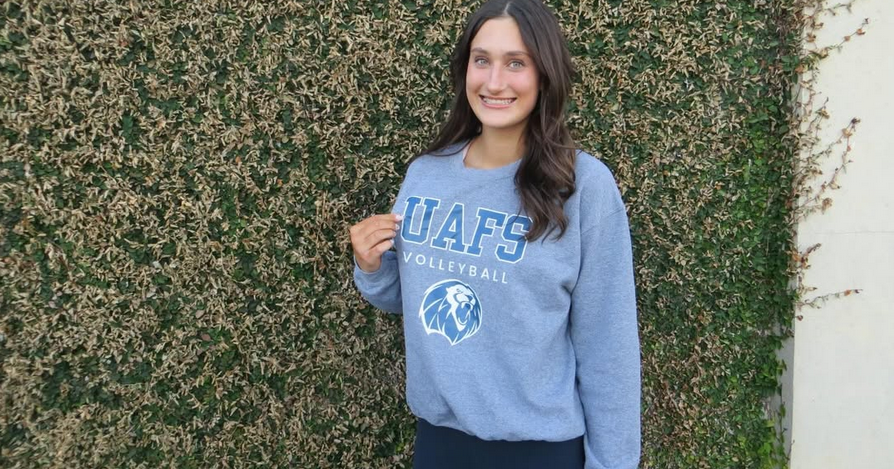 Yoakum's Jace Morales and West's Emily Parker announce commitments to ...