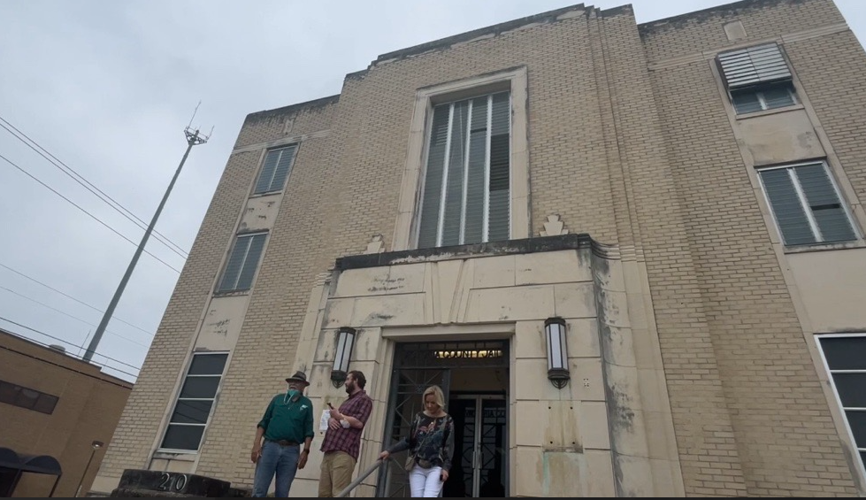 Community debates preserving jail's history versus demolition for new ...