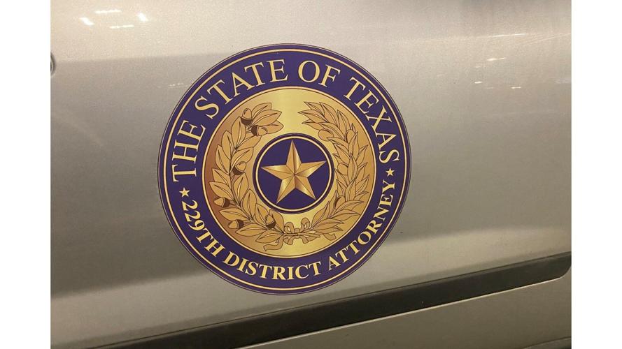 Authorities arrest human smuggler impersonating a DA employee | Crime ...