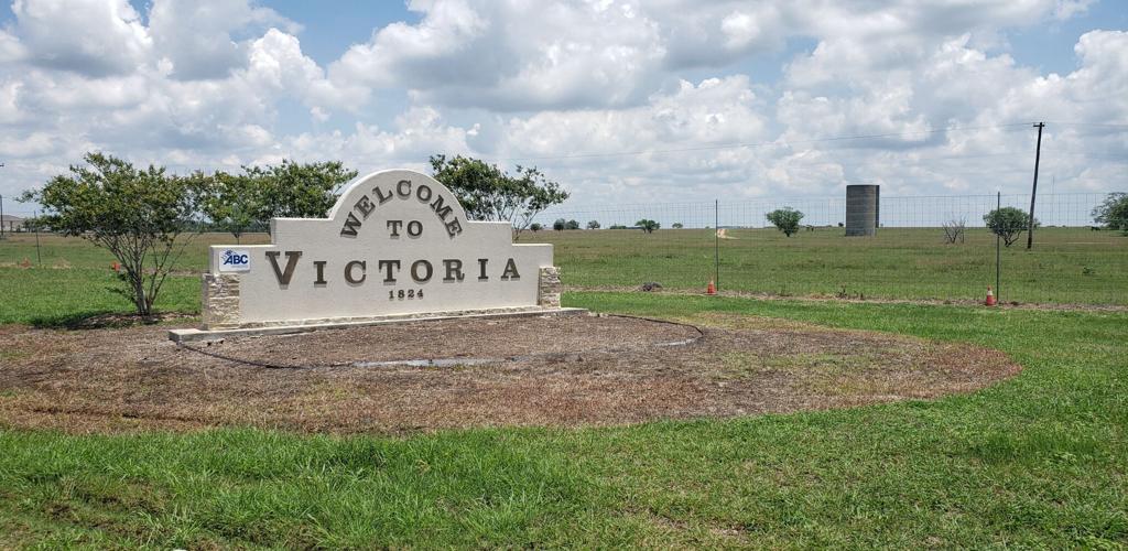 Community Appearance Division unveils new “Welcome to Victoria” sign ...