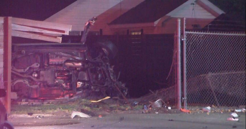 Three-vehicle wreck on Navarro and Red River | Texas News ...