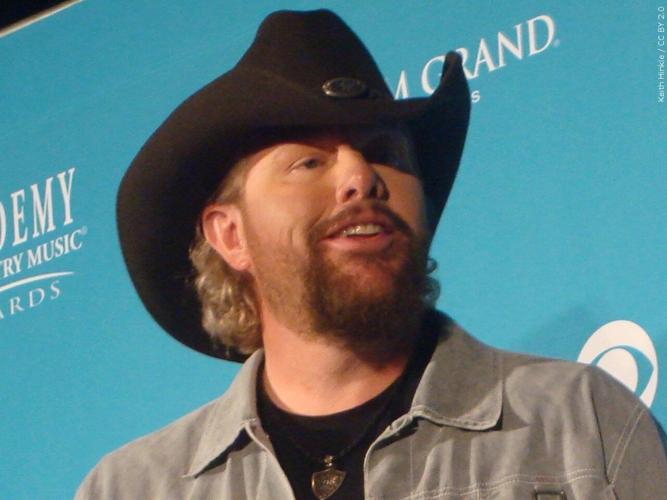 Country Music Superstar Toby Keith Announces Hes Been Fighting Stomach