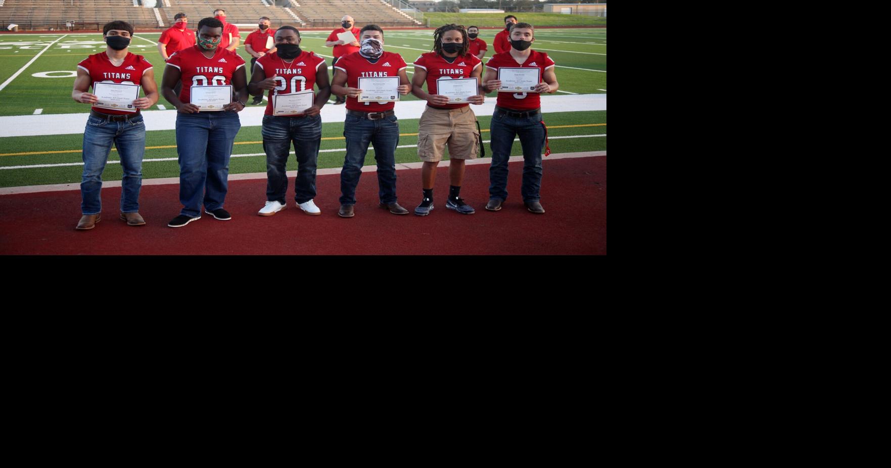 Victoria East Titans awarded their football awards | High School Sports ...