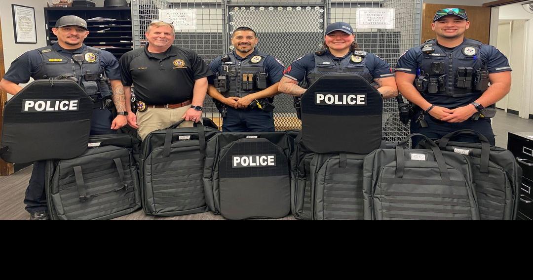 Bay City police officers get new shields | News | crossroadstoday.com