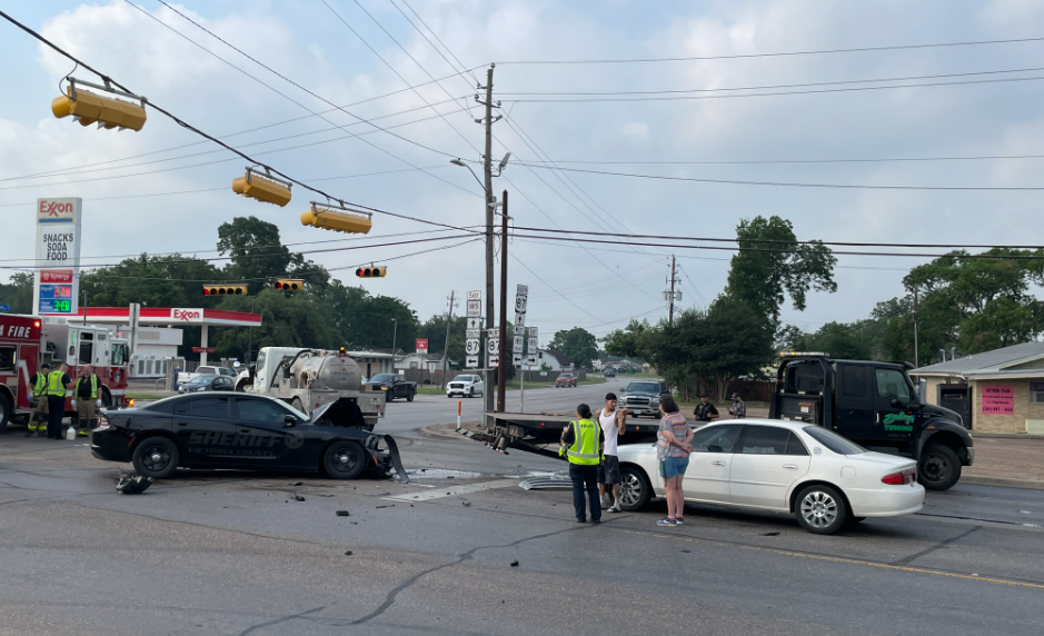Crash involving VCSO unit Thursday morning at 1412 Port Lavaca Dr. and ...