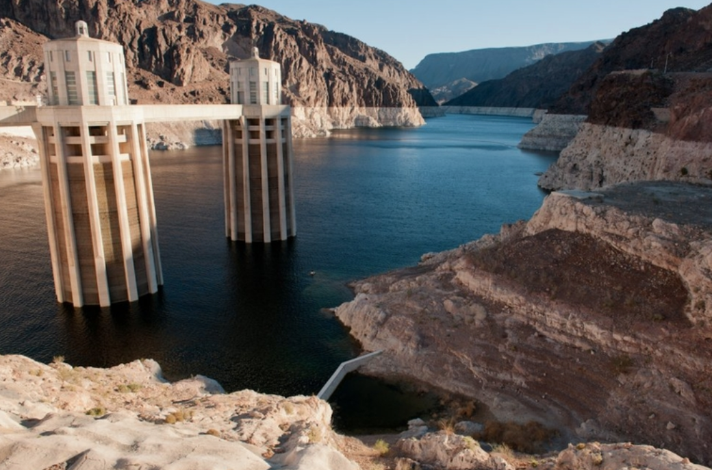 As drought worsens, Western states brace for wildfires, water shortages ...