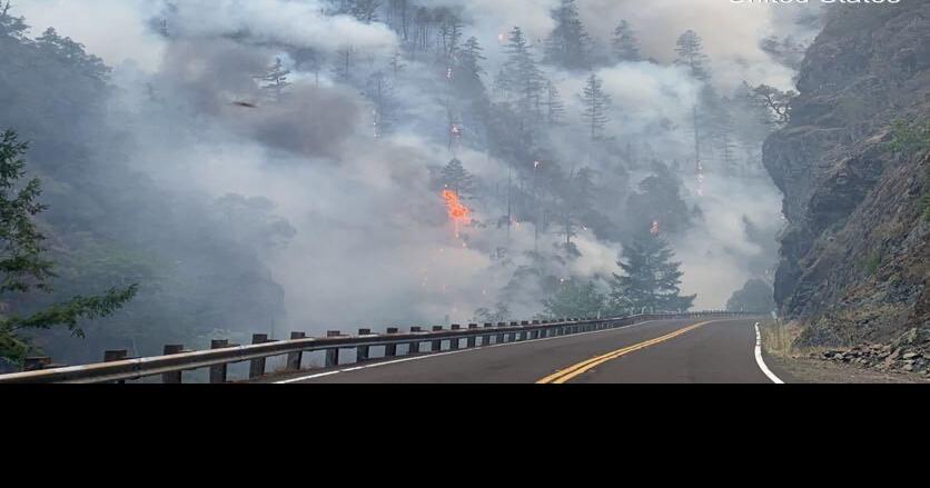 Photos / Smith River Complex Fire | News | currypilot.com