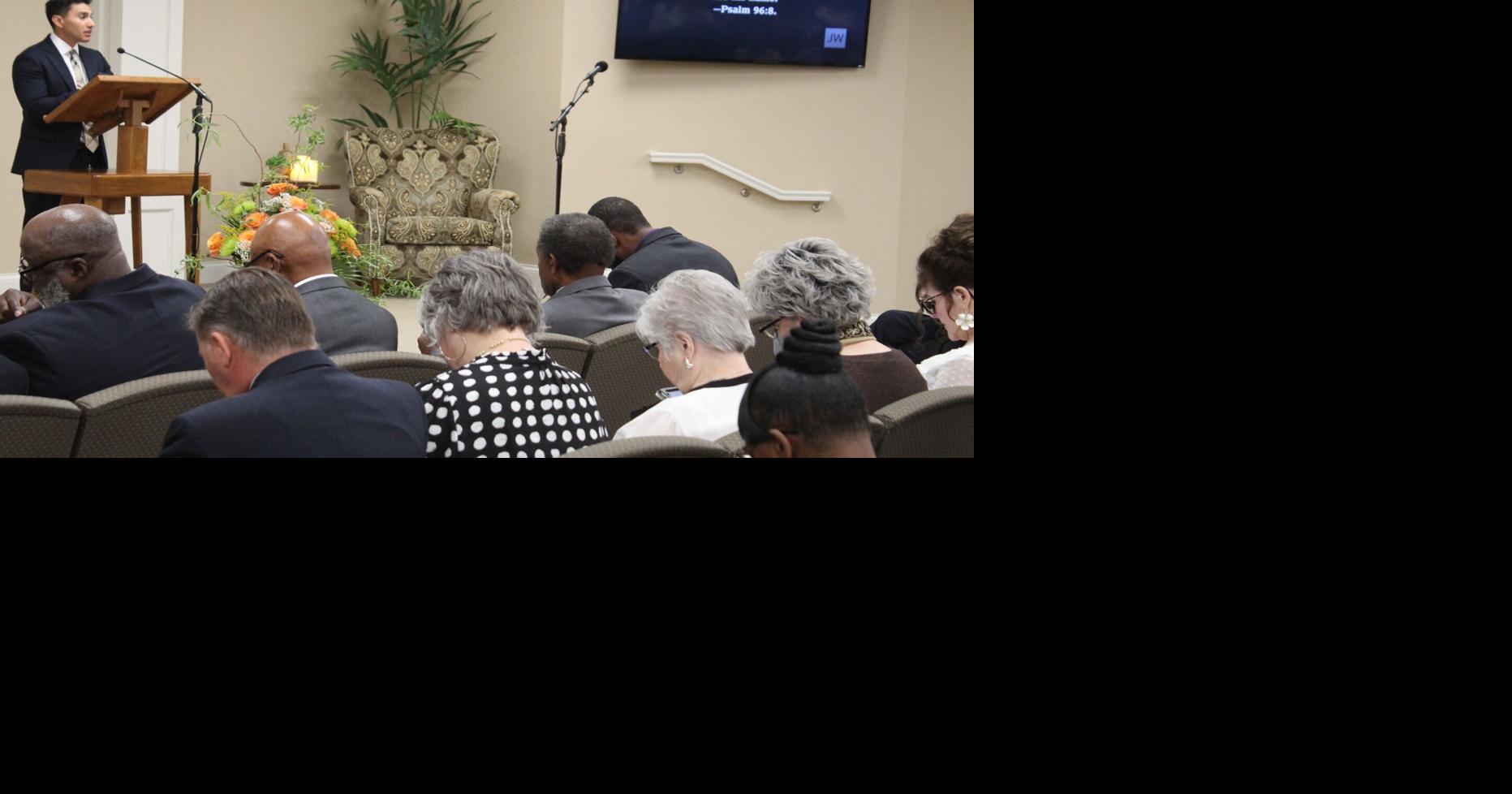 Jehovah S Witnesses Hold Memorial Of Jesus Death News Dailyadvance