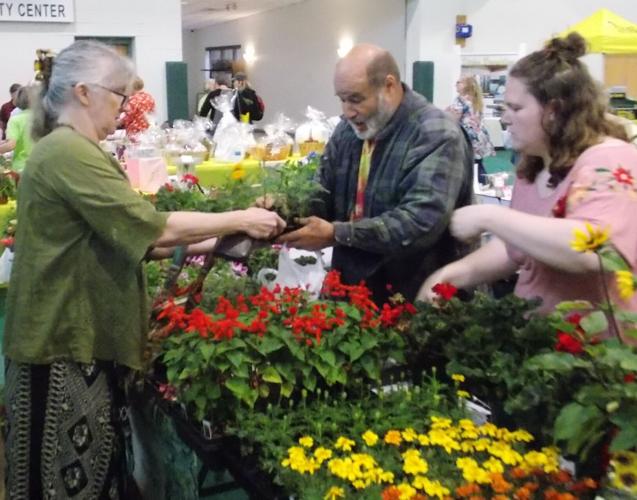 Masters of the Garden: 500-plus attend Spring Garden Show | Local News ...