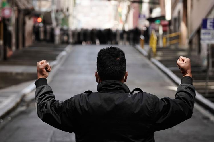 Photos of mass protests and road blockades choking the Bolivian capital ...