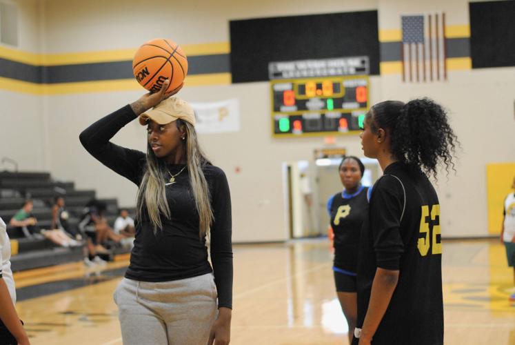 Pettaway returns to coach Lady Pirates | Local | dailyadvance.com