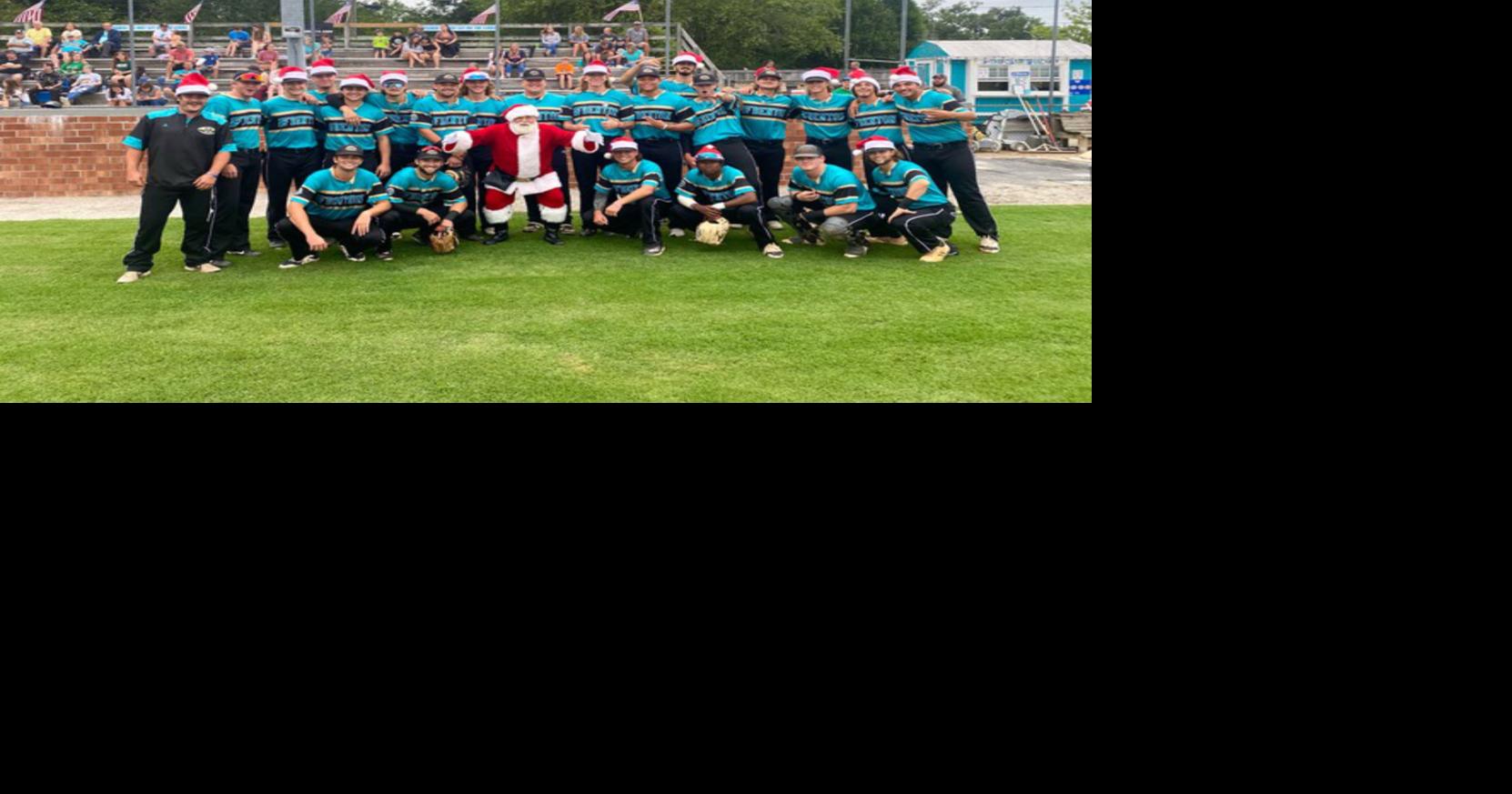 Christmas in July with the Edenton Steamers | | dailyadvance.com