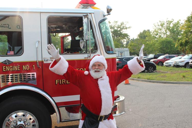 'Santa in July' delights kids, helps older adults | News | dailyadvance.com