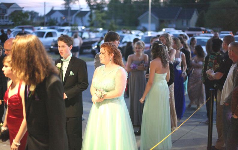 Prom night, Perquimans County High School | Multimedia | dailyadvance.com